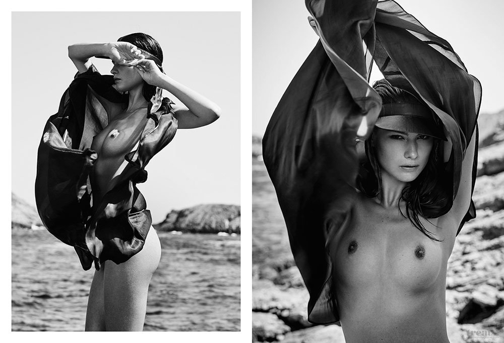 Pauline Moulettes Nude 2
